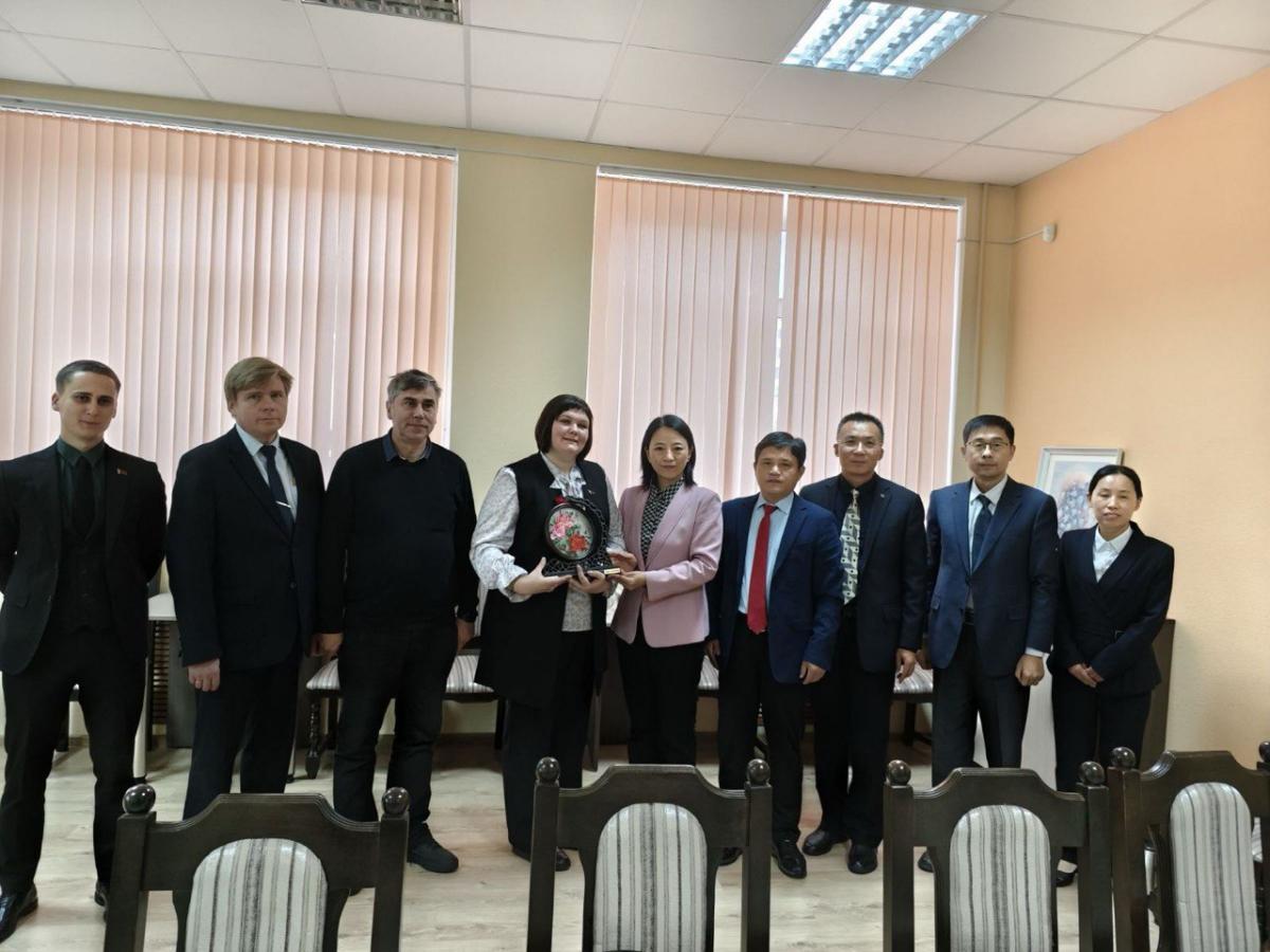 The delegation from Heze University visited the Faculty of Information ...